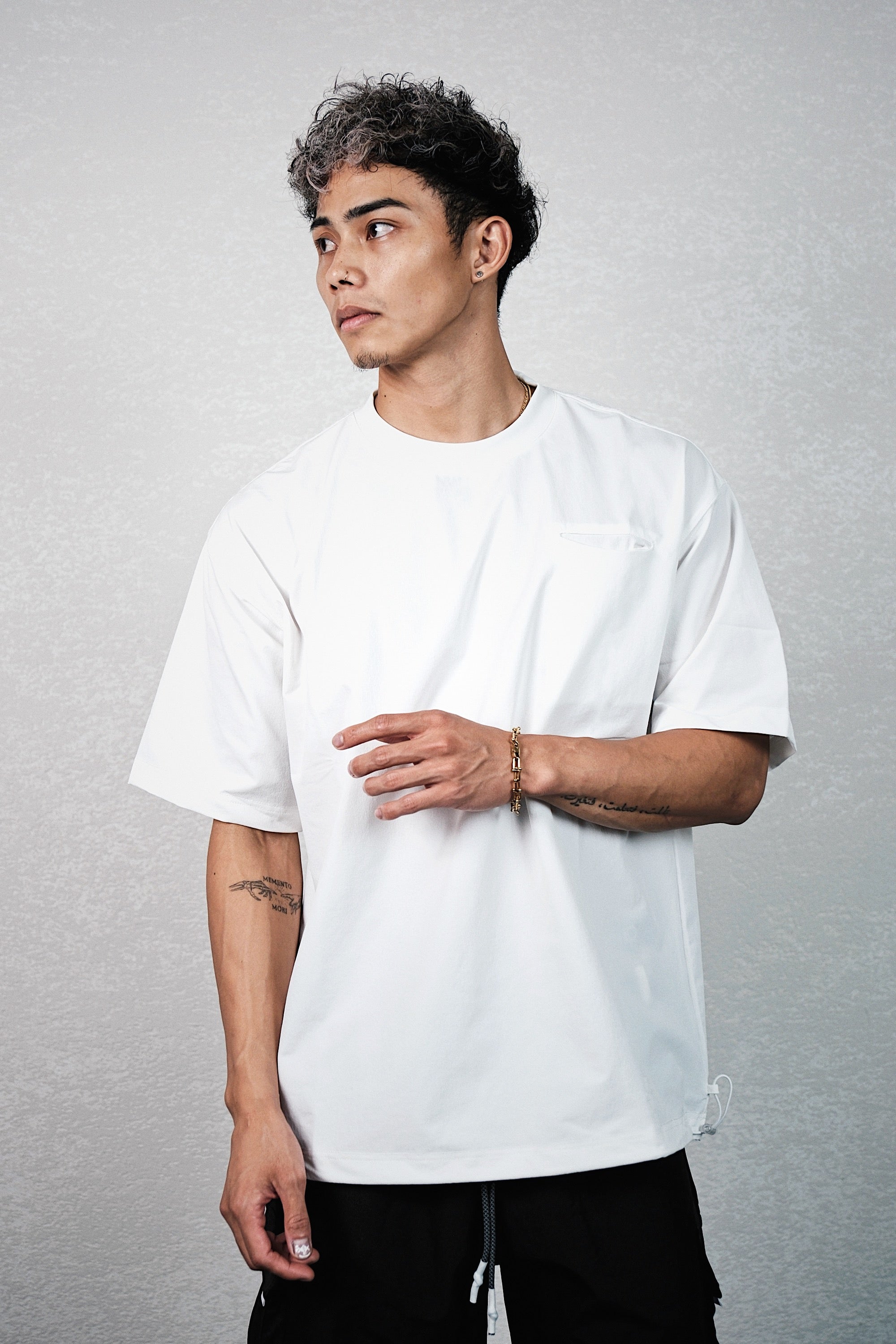 "Solitude" Stretch Nylon T-shirts (White)